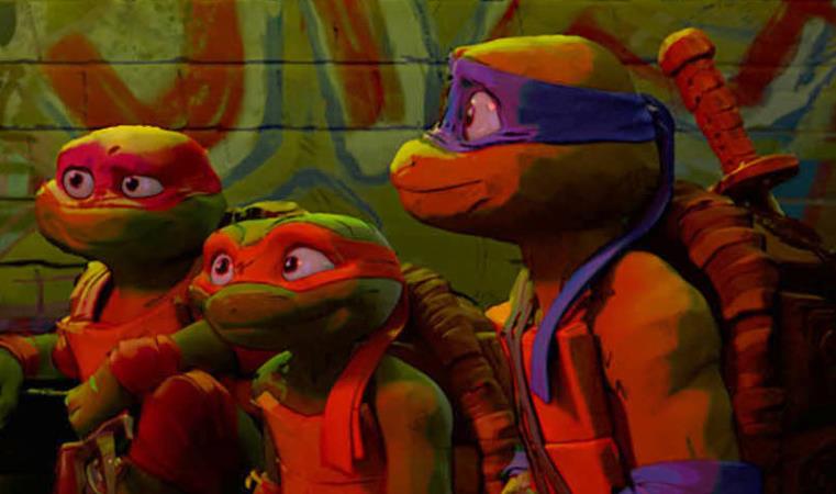 TEENAGE MUTANT NINJA TURTLES Meet April O'Neil In New MUTANT MAYHEM Image